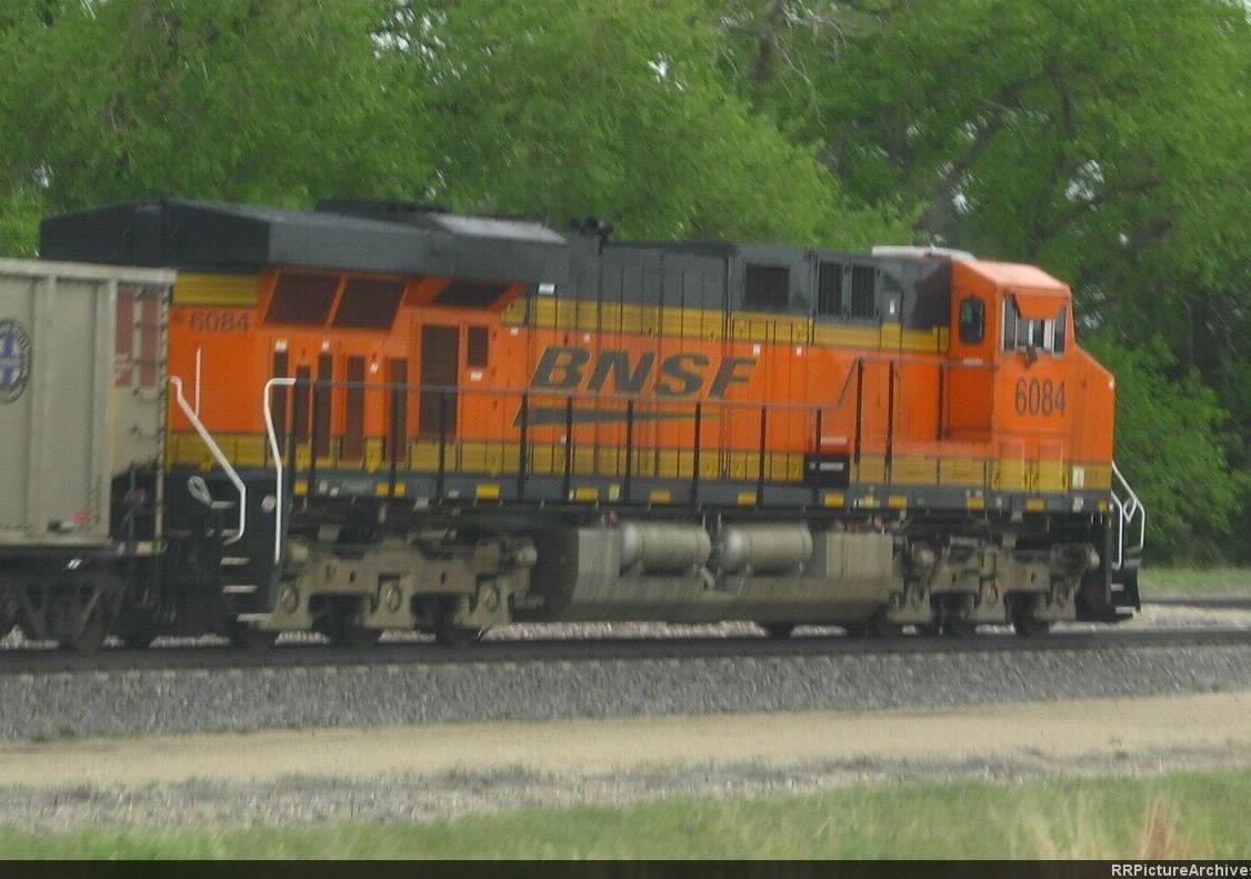 BNSF 608* (ES44AC)